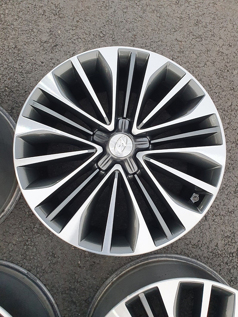 [판매] 그랜져 HG 셀러 19인치 임판급 휠 한대분 ... | 휠/타이어 | 중고나라